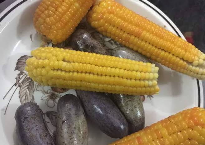 Health benefits of Cooked or roasted corn (with pear) including ...
